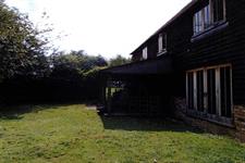 Stud farm occupancy restriction retained | Planning Resource