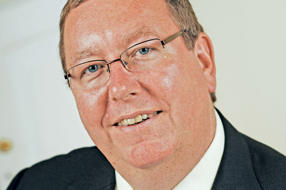 Which? chief executive Peter Vicary-Smith is being paid £819k this year ...