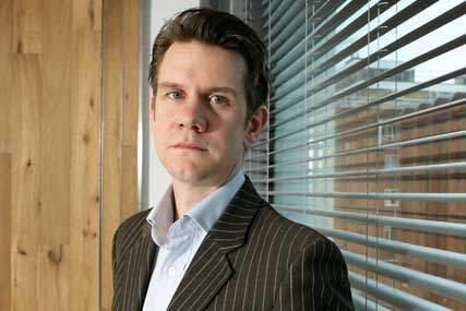 MEC raids Vizeum to rehire Stuart Bowden