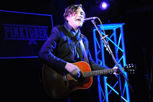 Starsailor frontman heads Hard Rock Cafe charity event: pictures