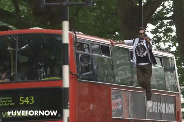Dynamo performs bus levitation magic for Pepsi Max