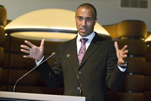 Colin Jackson at the Museum of London: pics