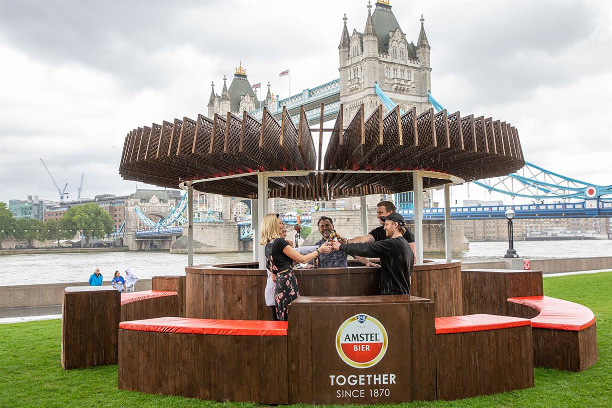 Amstel creates pub out of garden fences