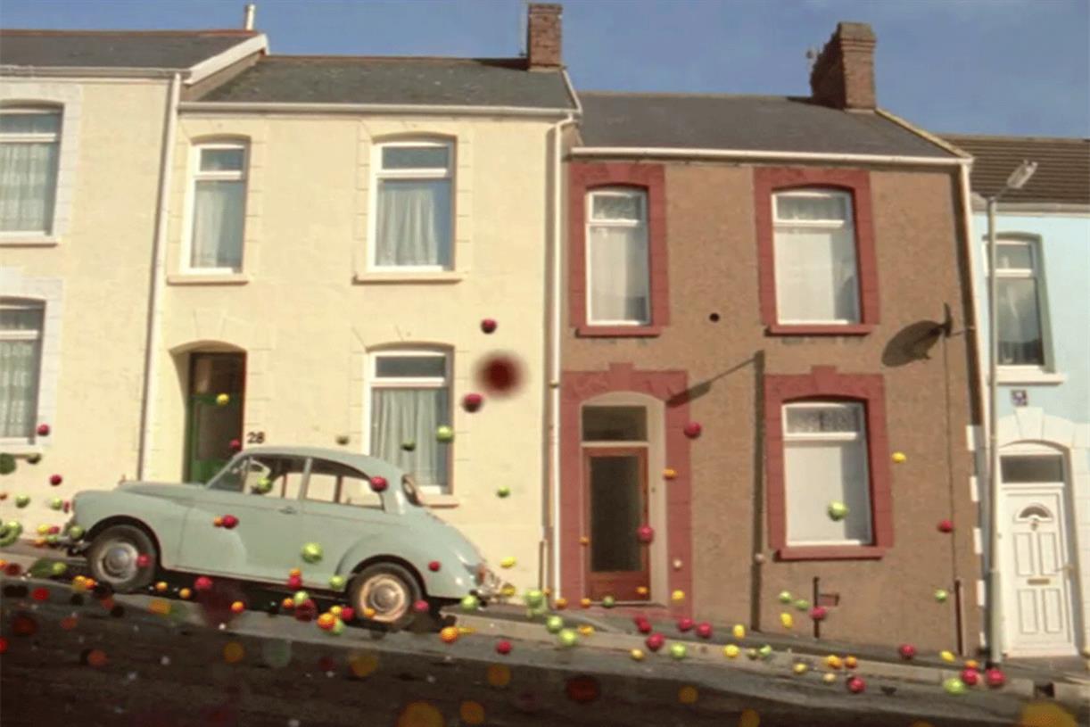 Jim Gilchrist joins Outsider