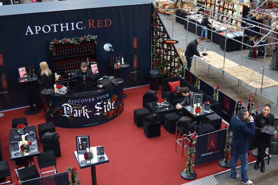 JCDecauxLive explores dark side with Apothic Red