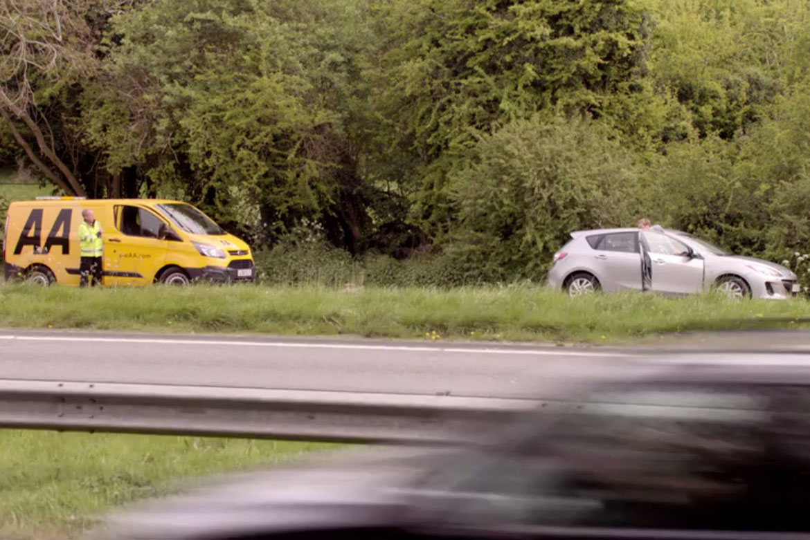 AA marketing chief to quit amid media review