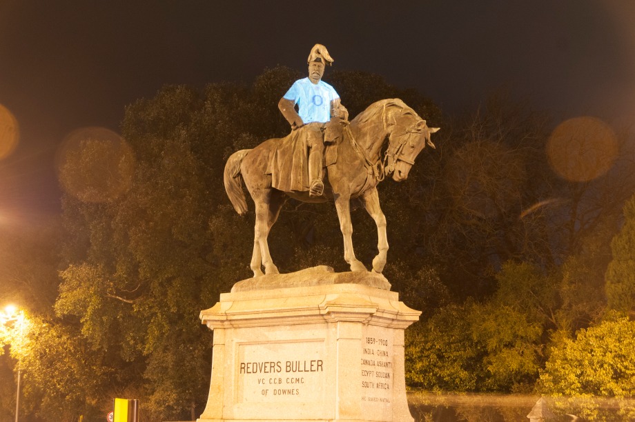 In pictures: O2 'body-maps' UK statues for rugby activation