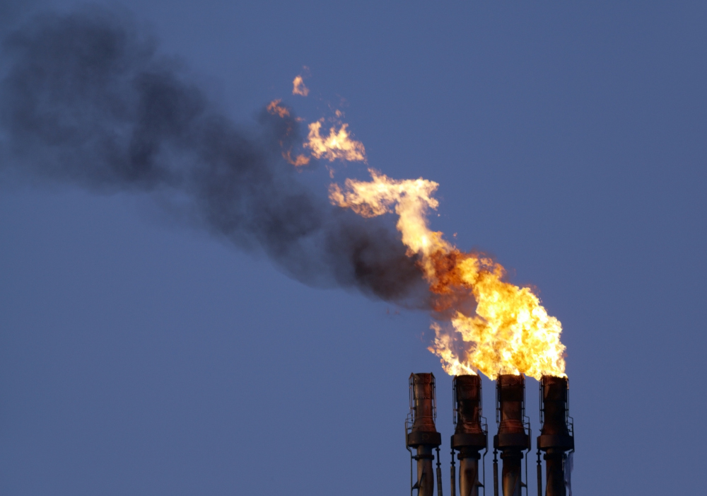 A ‘flammable release’ at major oil refinery could blow the EA’s ...