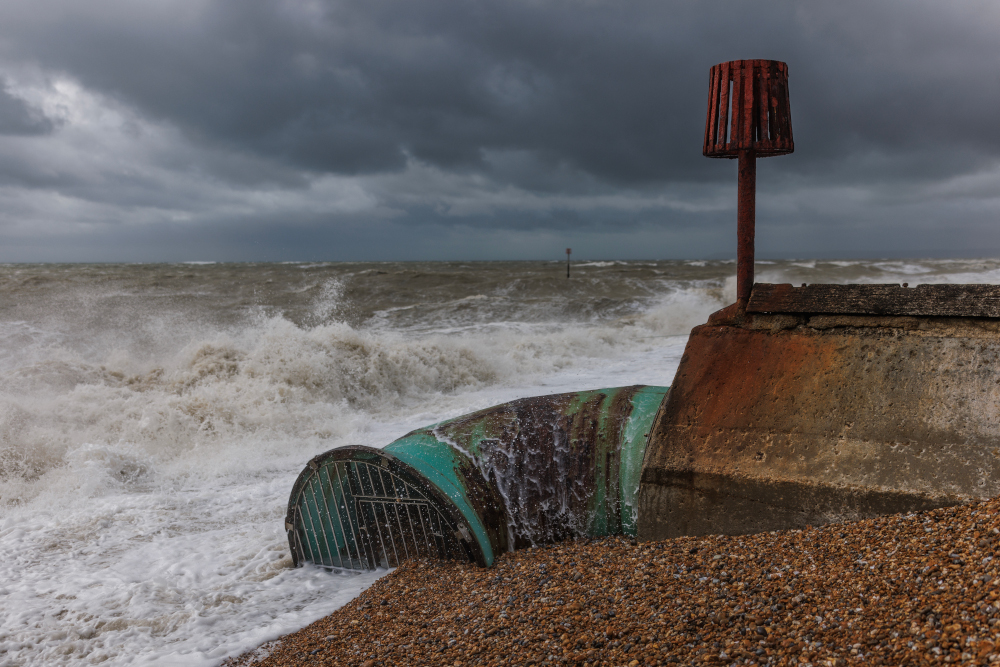 Former water minister ‘pressured EA to block release of storm overflows ...