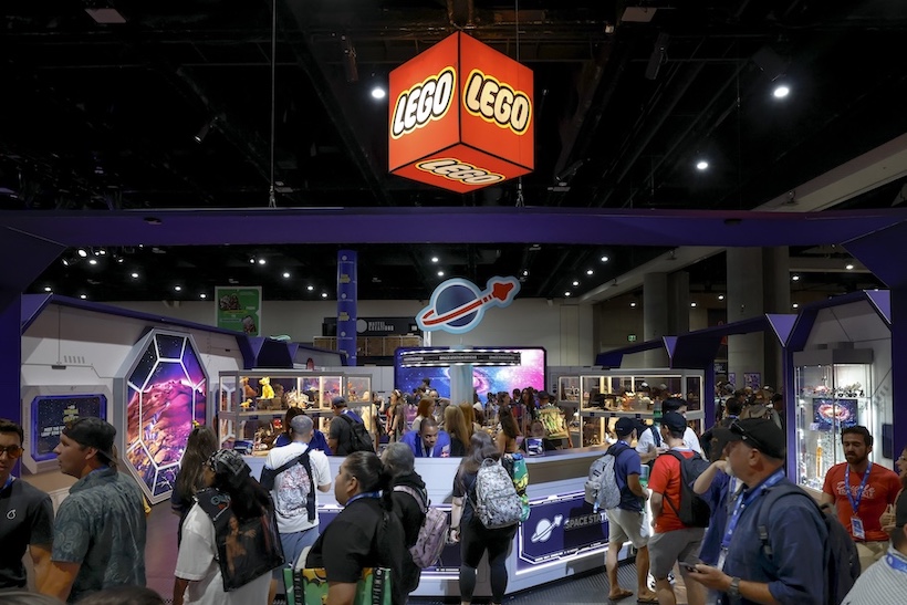 How Lego and other brands showed up big at Comic-Con San Diego ...