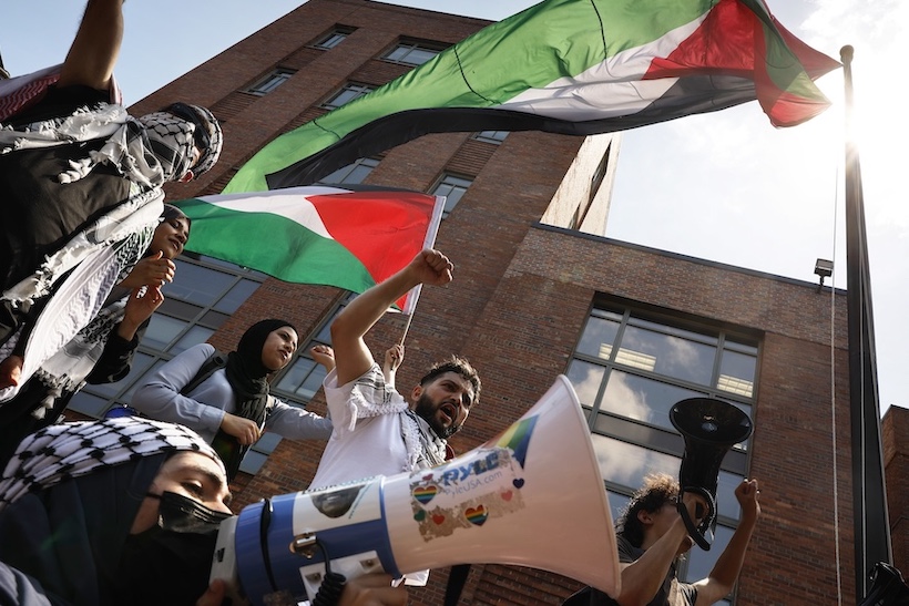 Hims & Hers CEO Andrew Dudum says he wants to hire student protesters ...