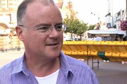 Public View - A warm welcome back for the Tetley tea folk