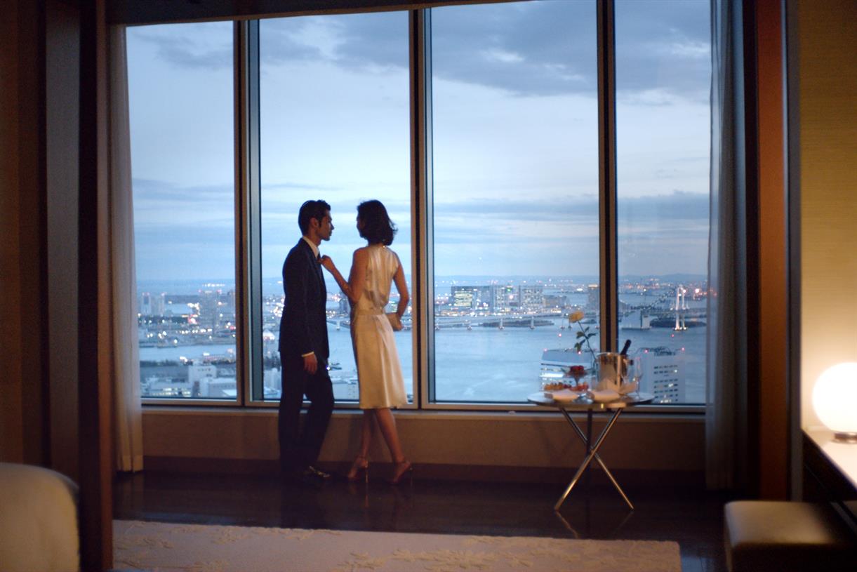 Hilton "stop clicking around" by Fold7 | Campaign US