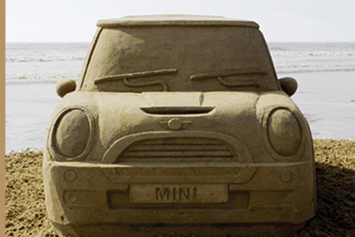 Mini "not normal" by Iris