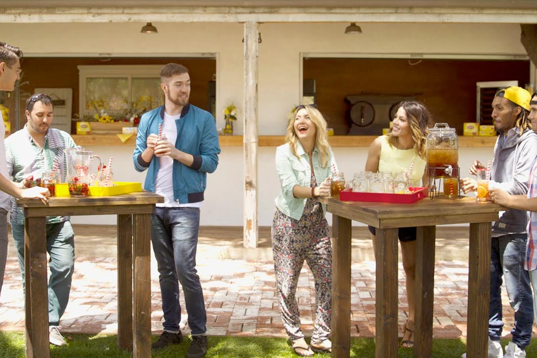 YouTubers meet face-to-face for Lipton | Campaign US