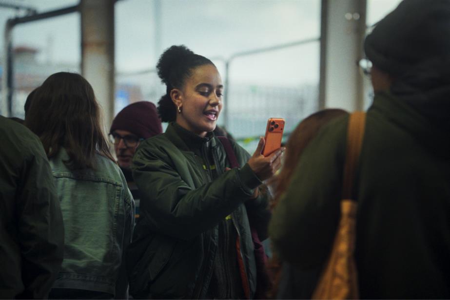 EE Advertising, Marketing Campaigns and Videos