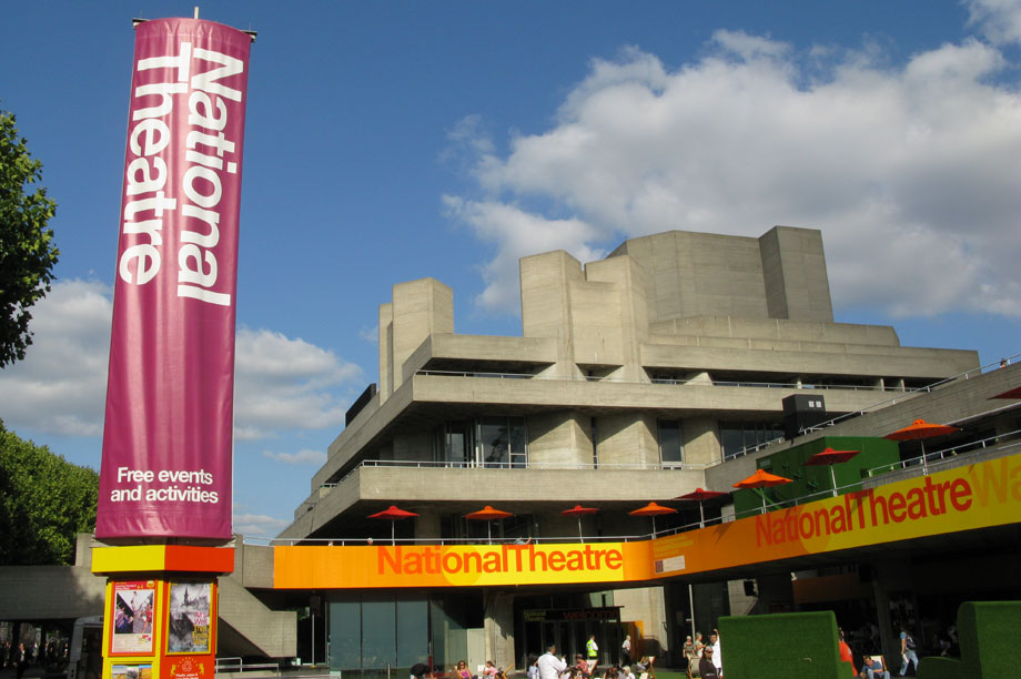 National Theatre's first chief executive, Tessa Ross, quits after five ...