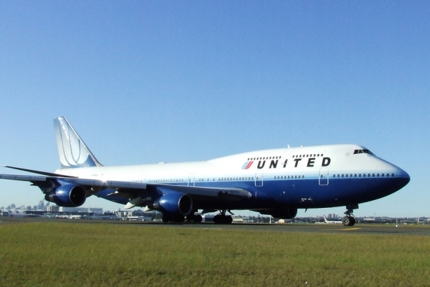 The PR Week 3.31.2017: Remembering Pam Edstrom, United's #leggingsgate ...