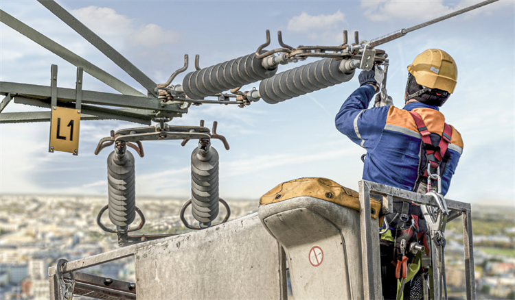 webinar: Building a safer workplace with Blackline Safety