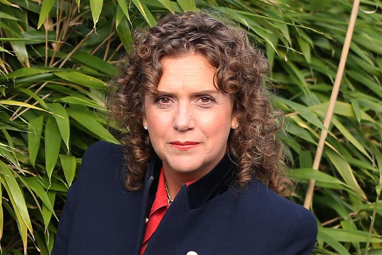 Captain Tom Moore's daughter allegedly paid thousands of pounds for ...