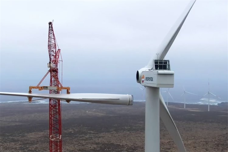 Oil player Repsol ramps up 2030 renewables target | Windpower Monthly