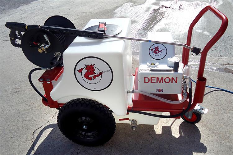 Demon Mini-Bowser pressure washer | HortWeek