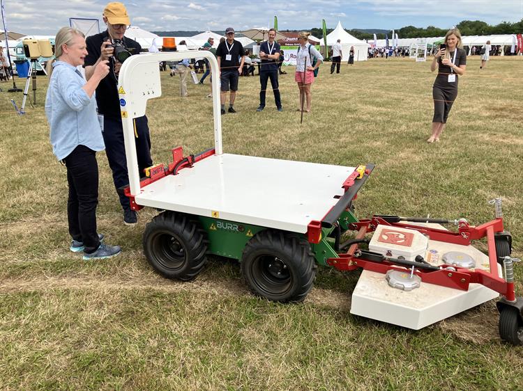 VIDEO: Burro autonomous robot cart | HortWeek