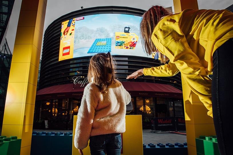 Lego hosts out-of-home building experience