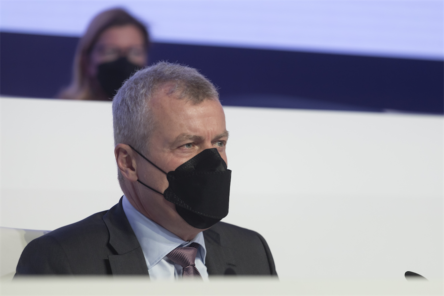 Wind turbine maker Siemens Gamesa reviewing outlook amid financial ...