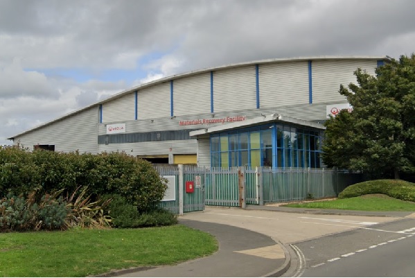 Veolia’s Portsmouth-based MRF hit by fire | ENDS Waste & Bioenergy Veolia’s Portsmouth-based MRF hit by fire | ENDS Waste & Bioenergy