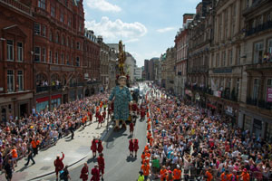 In pictures: Giants mark WW1 centenary in Liverpool