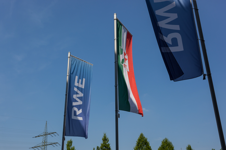 Commission clears RWE-E.on deal | Windpower Monthly