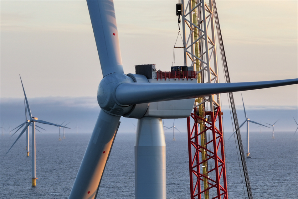 Offshore wind growth accelerates in ‘turbulent times’ – report ...