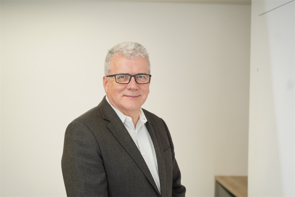 Major wind investor announces new leader as former CEO steps down ...