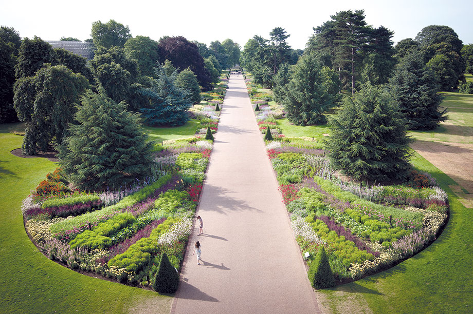 Great Broad Walk Borders on show at Kew | HortWeek
